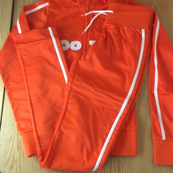 Hooters | Pants & Jumpsuits | New Rare Vintage Hooters Girl Uniform ...